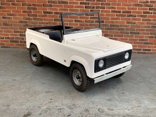 Rebel Replicas Fibreglass Child's Battery Land Rover | Saturday 4th ...