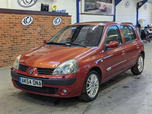 2004 RENAULT CLIO INITIALE 16V AUTO | Wednesday 8th November 6pm ...