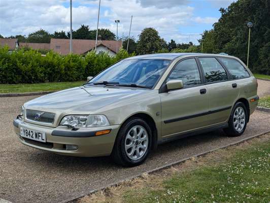 2001 VOLVO V40 SE AUTO | Wednesday 10th July 6pm | Anglia Car Auctions