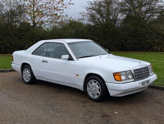 1990 MERCEDES W124 230CE AUTO | Sat 2nd & Sun 3rd November | Anglia Car ...