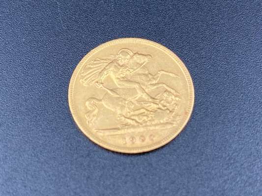 Queen Victoria 1900 half sovereign | Sat 7th December Luxury Items ...