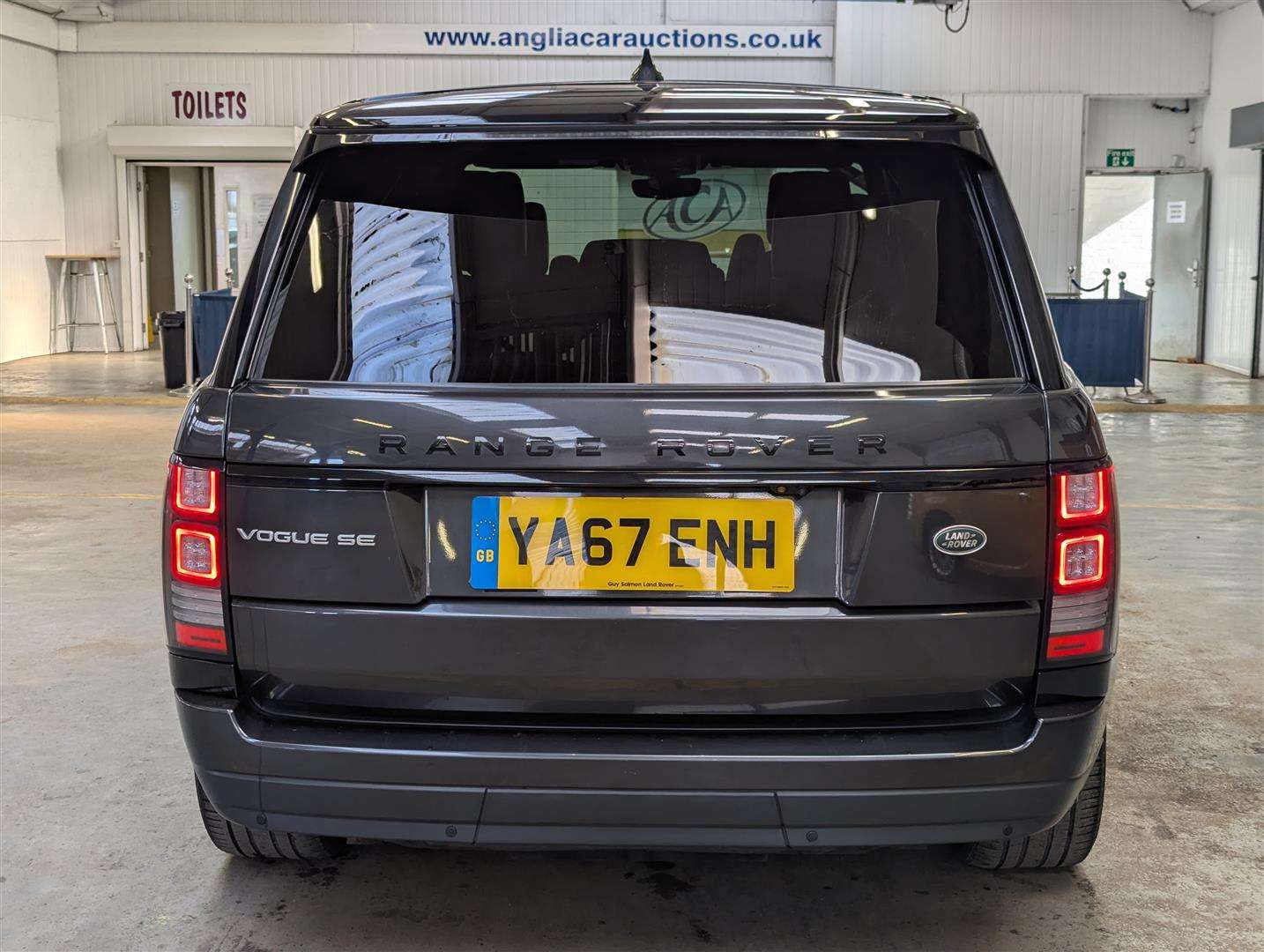 2017 LAND ROVER RANGE ROVER VOGUE SE TDV6 | Wednesday 12th March 6pm ...