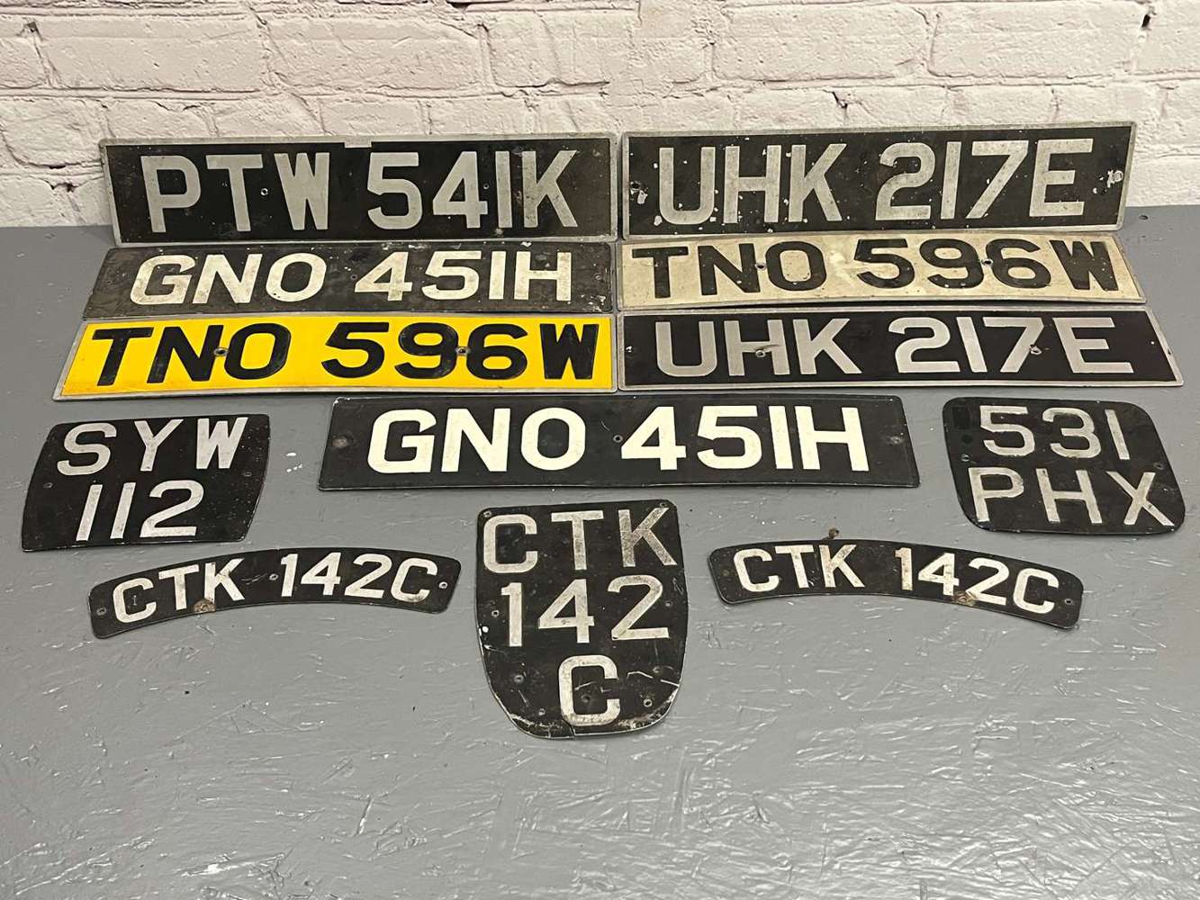Quantity of Classic Car Number Plates | Sat 1st November Automobilia ...